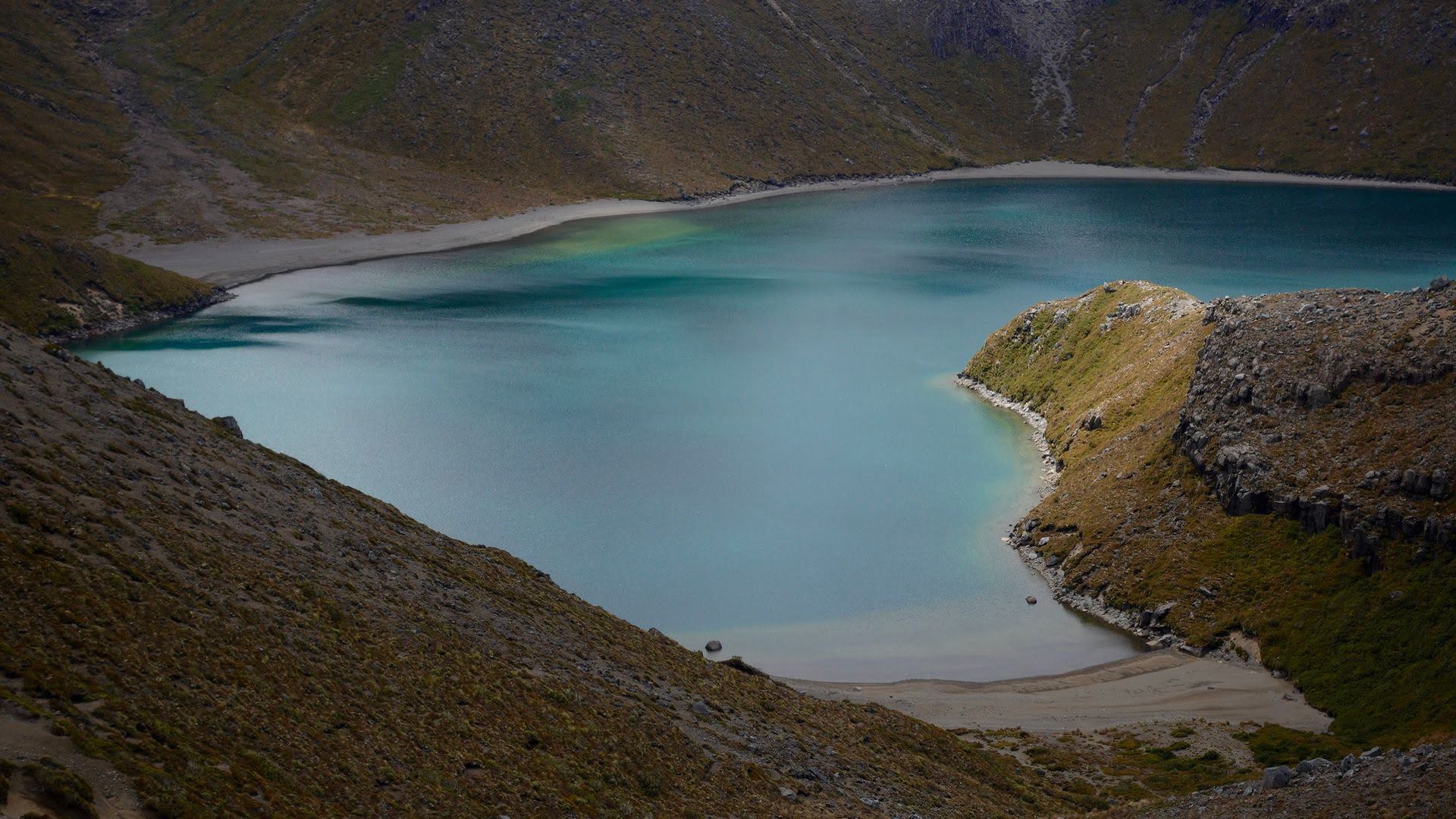 Discover the Tama Lakes Track and why it’s a must-do in Ruapehu
